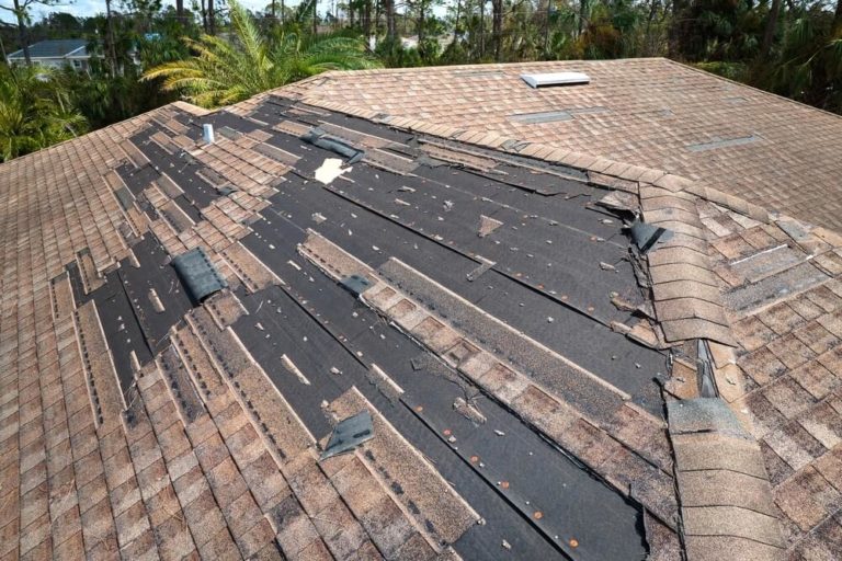 What Does Wind Damage Look Like on a Roof?